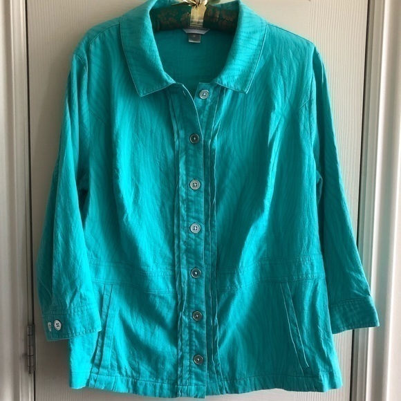 Christopher & Banks | Tops | Christopher Banks Green Top With Pockets ...